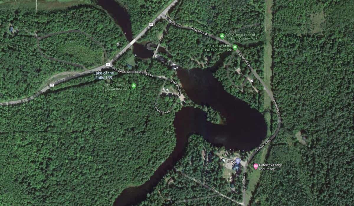 Channel that connects the lakes